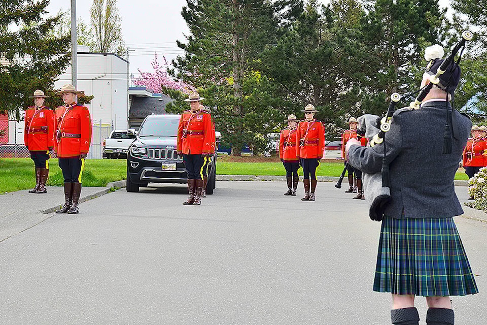 Campbell River Mounties Remember Nova Scotia Victims With Moment Of Silence Campbell River Mirror 1051