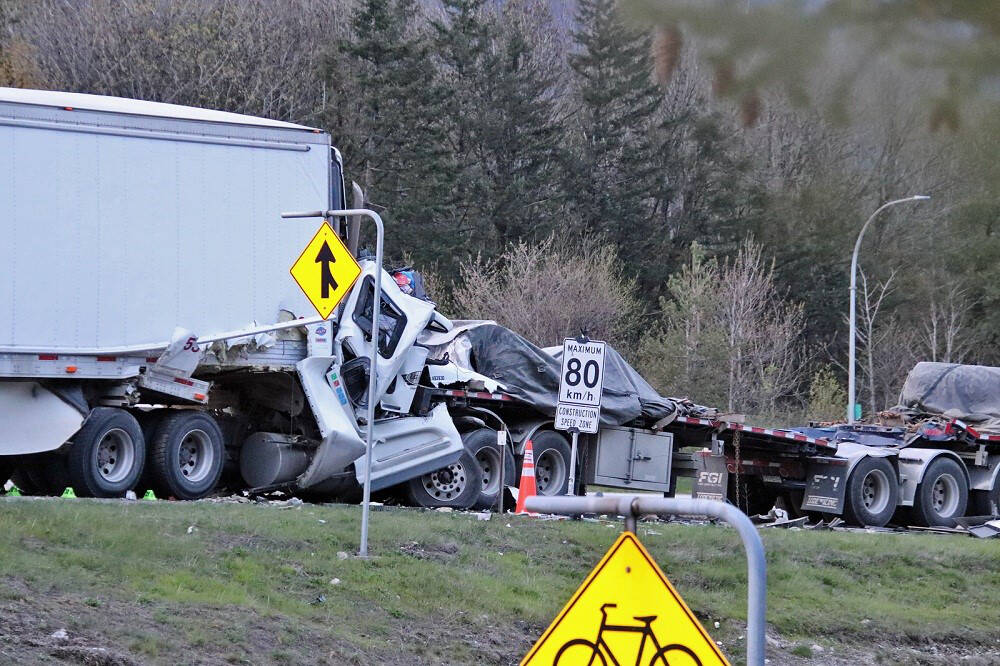 1 dead in semi-truck crash on Highway 1 near Hope - Cowichan Valley Citizen