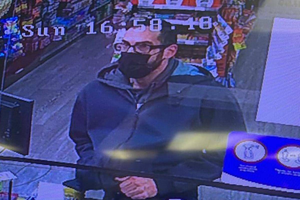 Penticton Rcmp Search For Suspect In Okanagan Falls Convenience Store Robbery Lake Country 0460