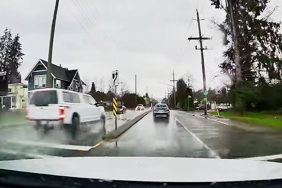 Video Pickup Veers Into Oncoming Traffic In Maple Ridge Maple Ridge