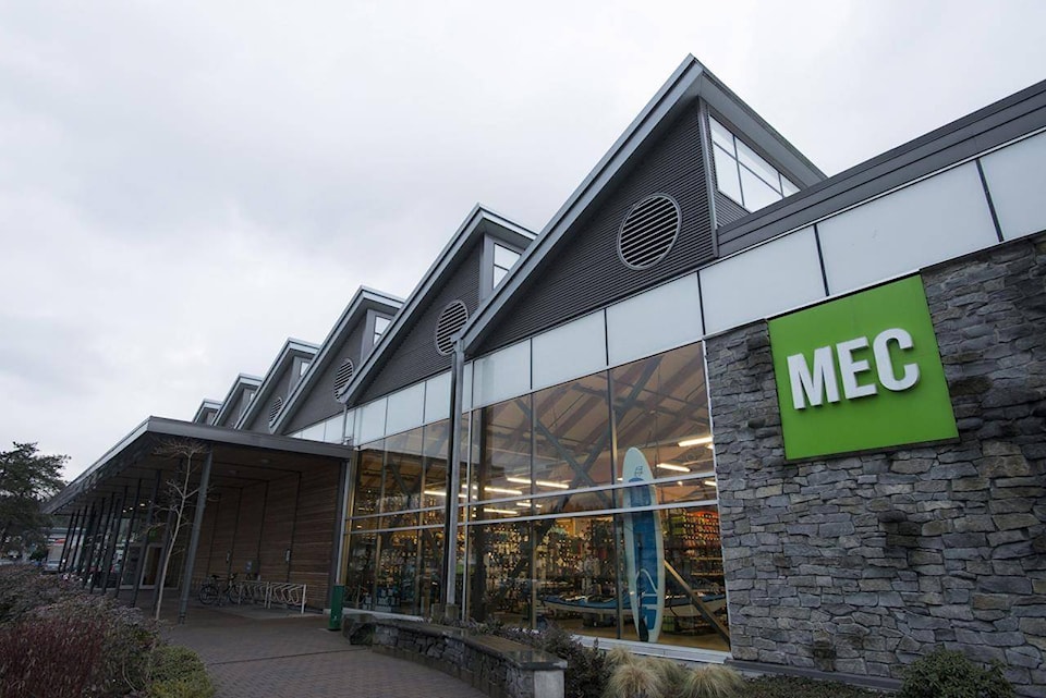 Mec mountain equipment store
