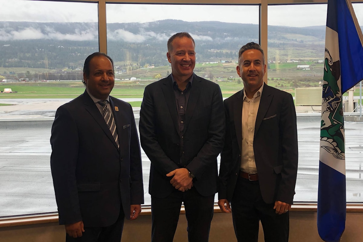 Federal government invests in Kelowna International Airport - Salmon ... Federal government invests in Kelowna International Airport - Salmon ...