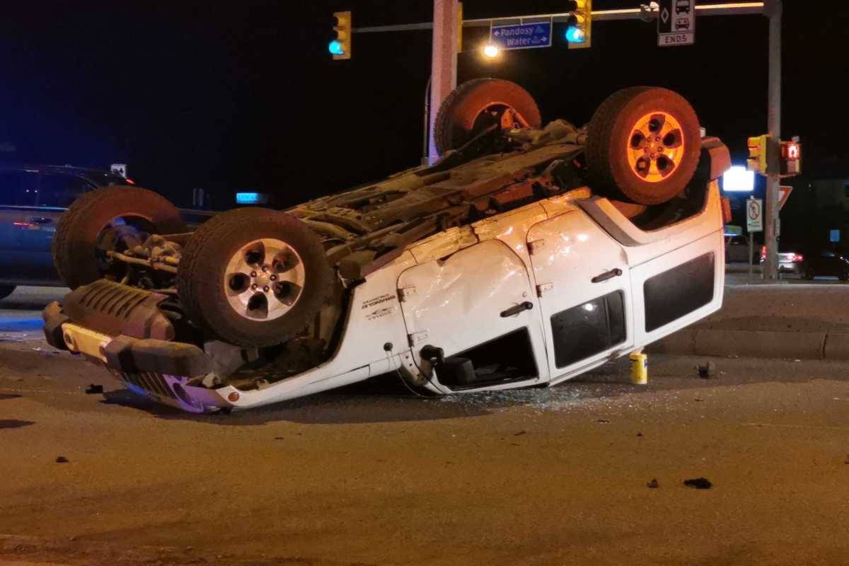 Kelowna Rcmp Officer Nearly Struck By Vehicle While Directing Traffic Salmon Arm Observer 2563