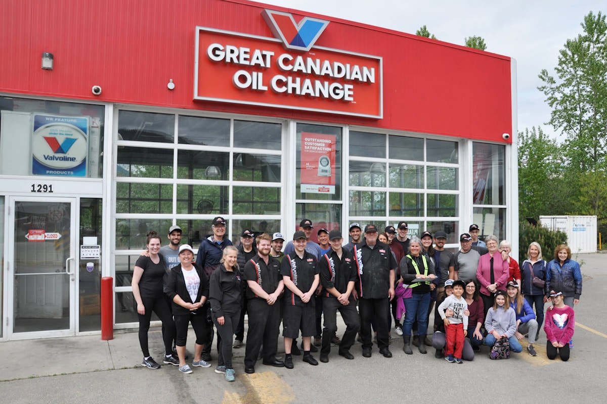Canadian oil change store
