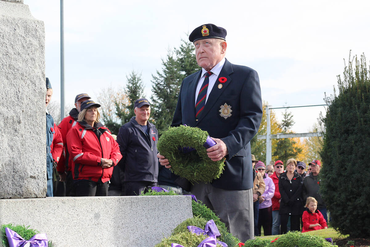 Ladysmith gathers at cenotaph for Remembrance Day ceremony - Ladysmith Chemainus Chronicle