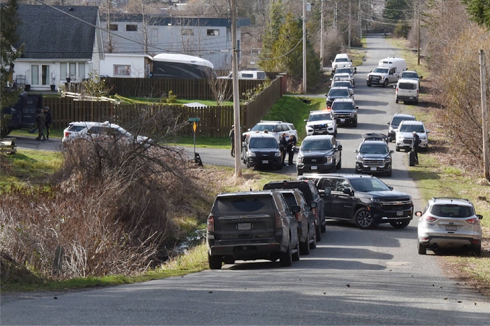 Rcmp Detain Man In Crisis After Four Hour Standoff In Cedar Vancouver