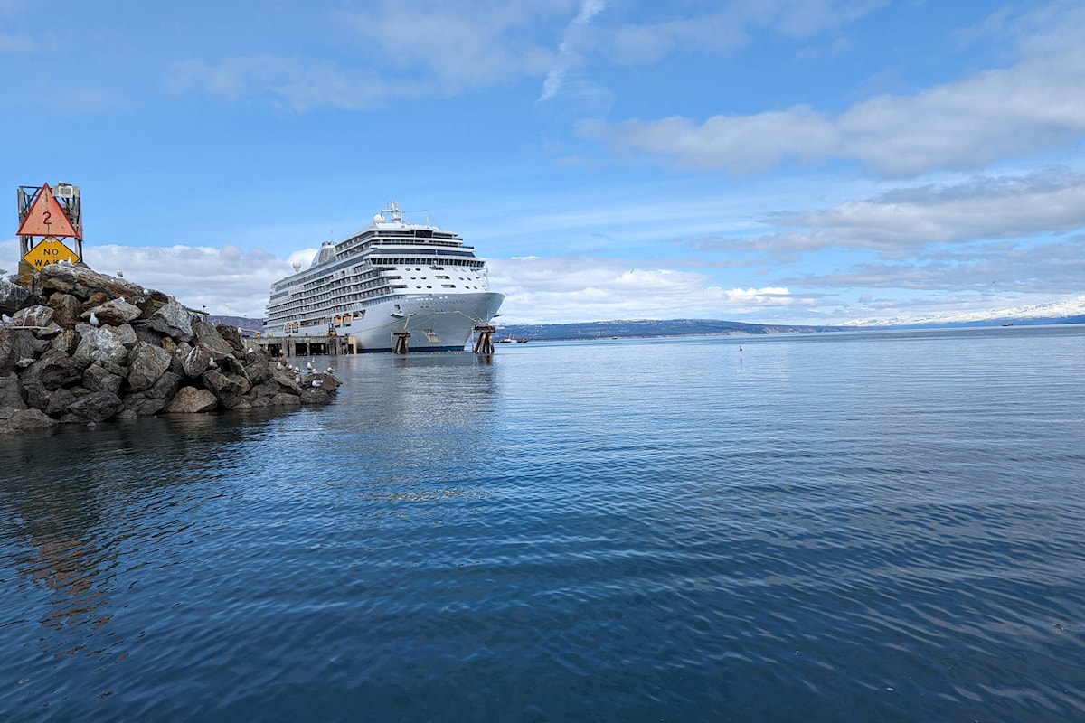 Cruise Ship Worker Arrested After Scissor Attack In Waters Off B C