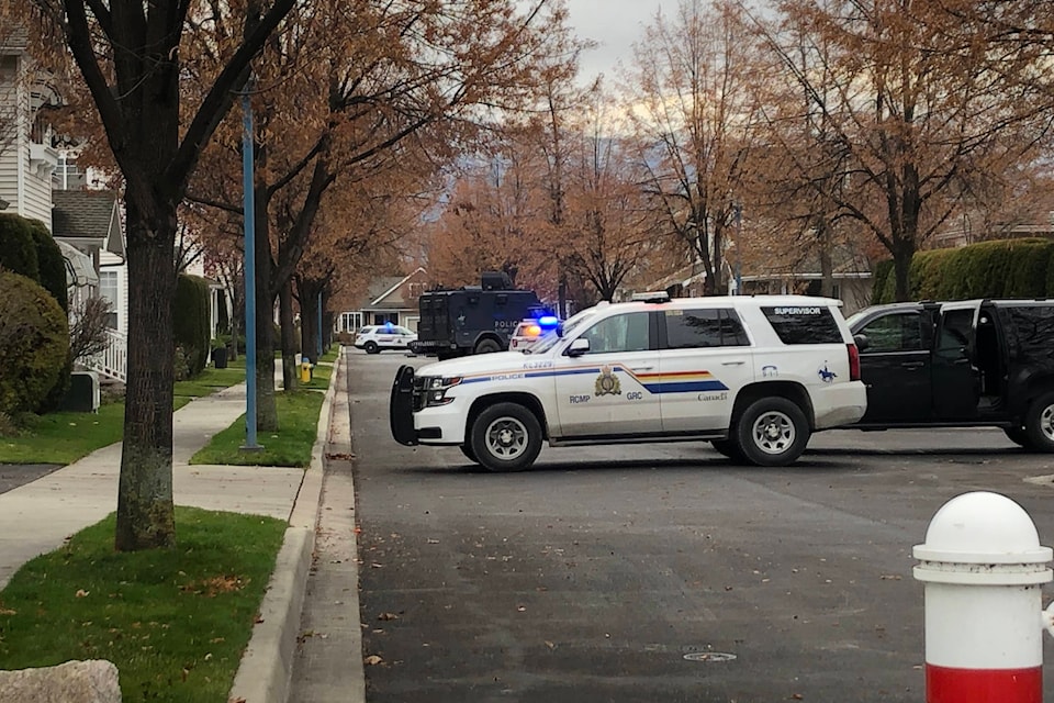 Update Kelowna Rcmp Now Have A Man In Custody Incident Ends Peacefully Vernon Morning Star 0688