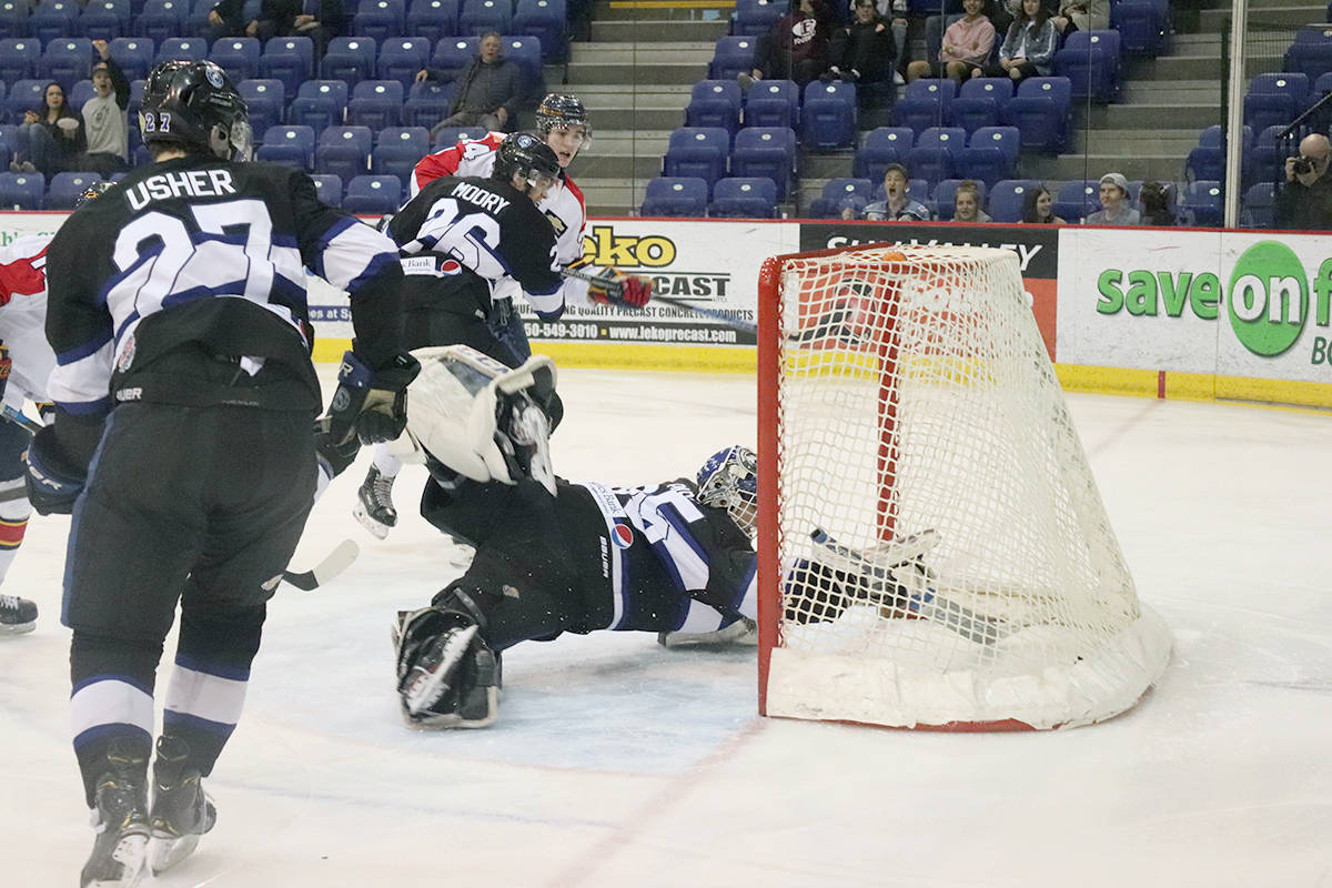Vernon Vipers whip Wenatchee for series lead - Vernon Morning Star