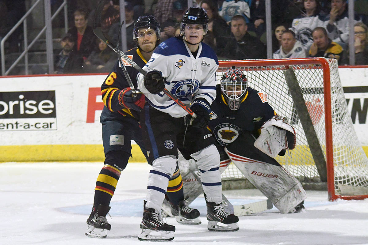 Wild edge Vernon Vipers; tie series - Vernon Morning Star