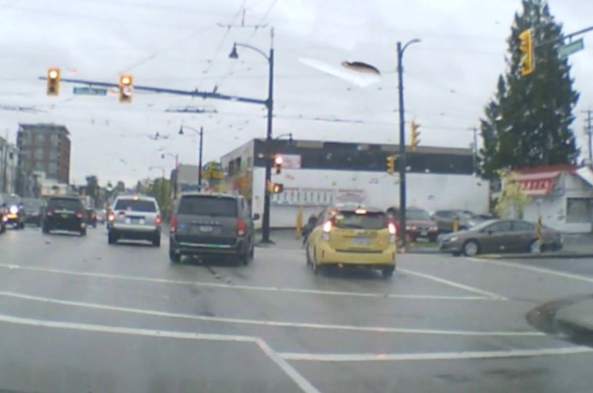 Dashcam captures close call between minivan, taxi at busy Vancouver ... Dashcam captures close call between minivan, taxi at busy Vancouver ...